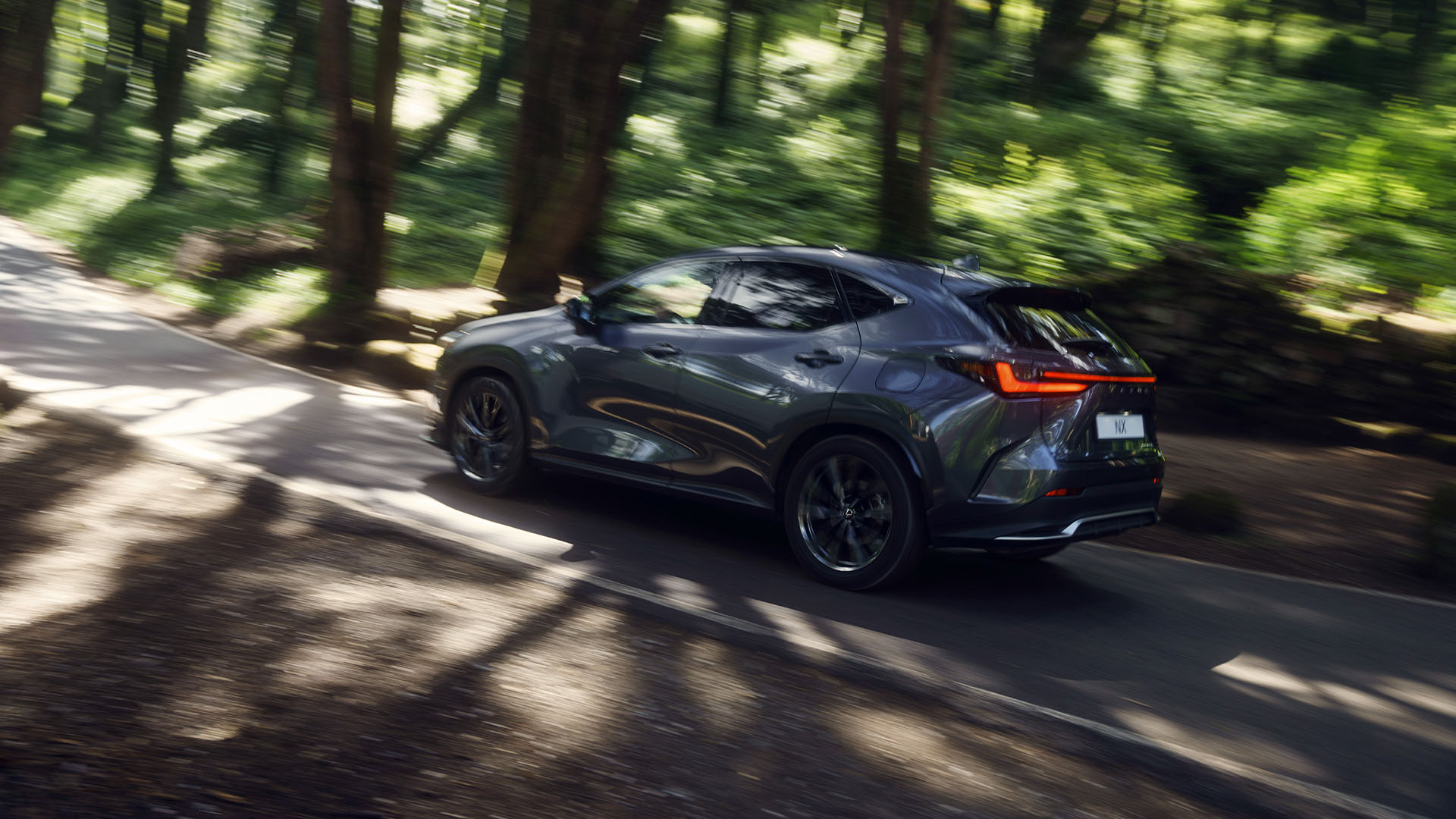Fahrvergnugen mit Plug in Hybridfahrzeugen Lexus DE
